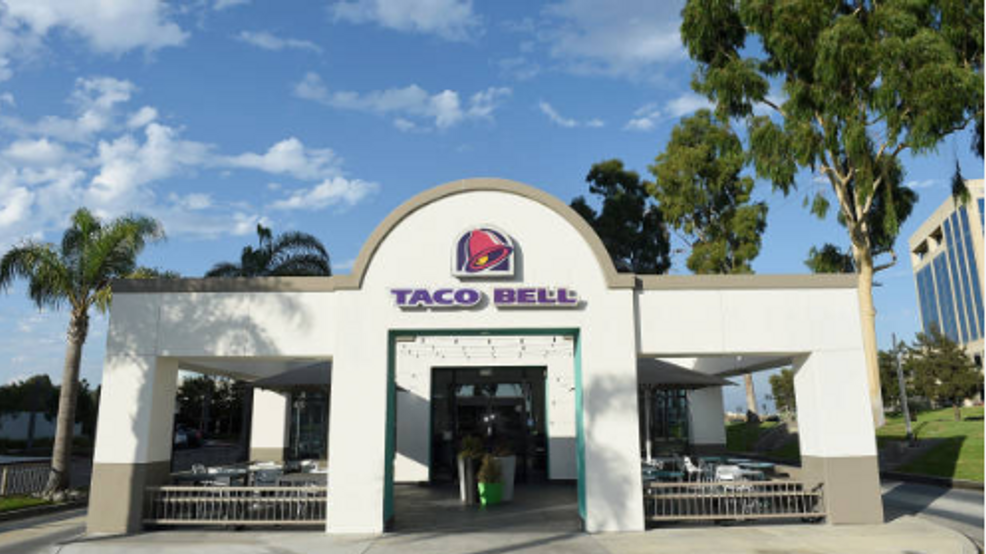 Taco Bell plans to hire 30,000 workers through curbside and virtual ...